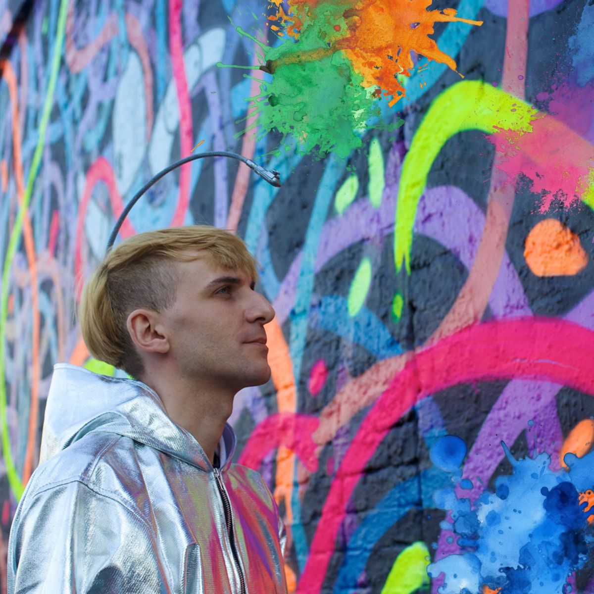 Neil Harbisson: Il primo cyborg della storia – The Password